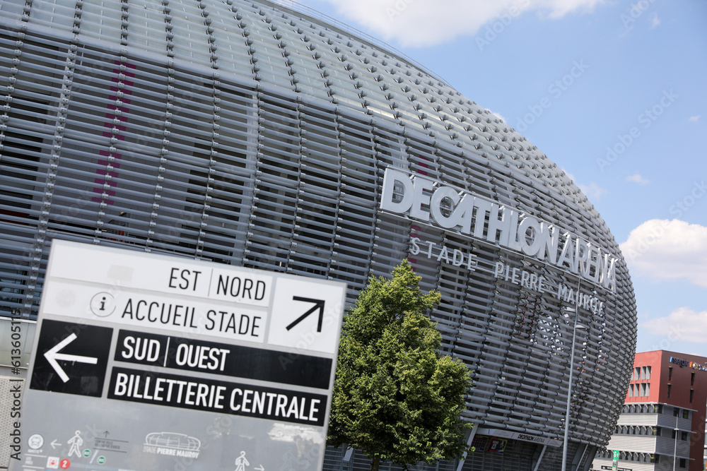 Le Decathlon Arena , stade Pierre Mauroy qui va accueillir des matchs ...