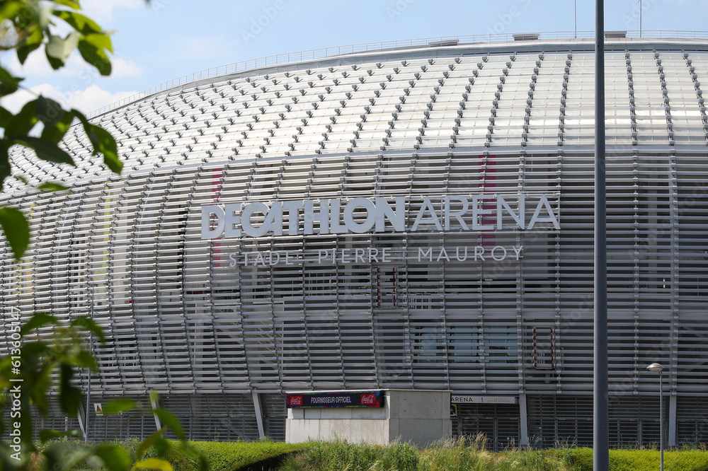 Le Decathlon Arena , stade Pierre Mauroy qui va accueillir des matchs ...