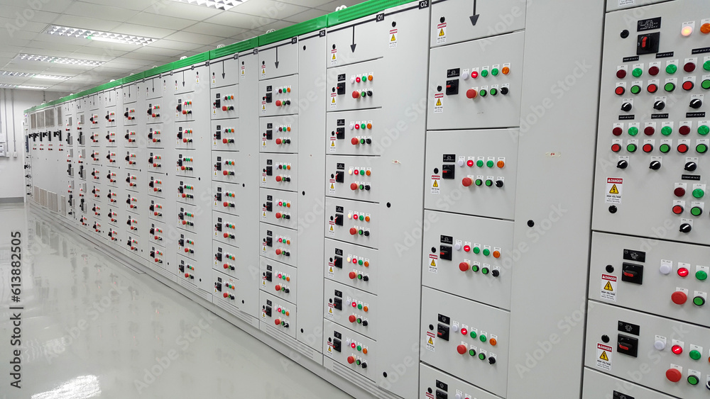 400 Volt Motor Control Center (MCC) type electric cabinets with fixed ...