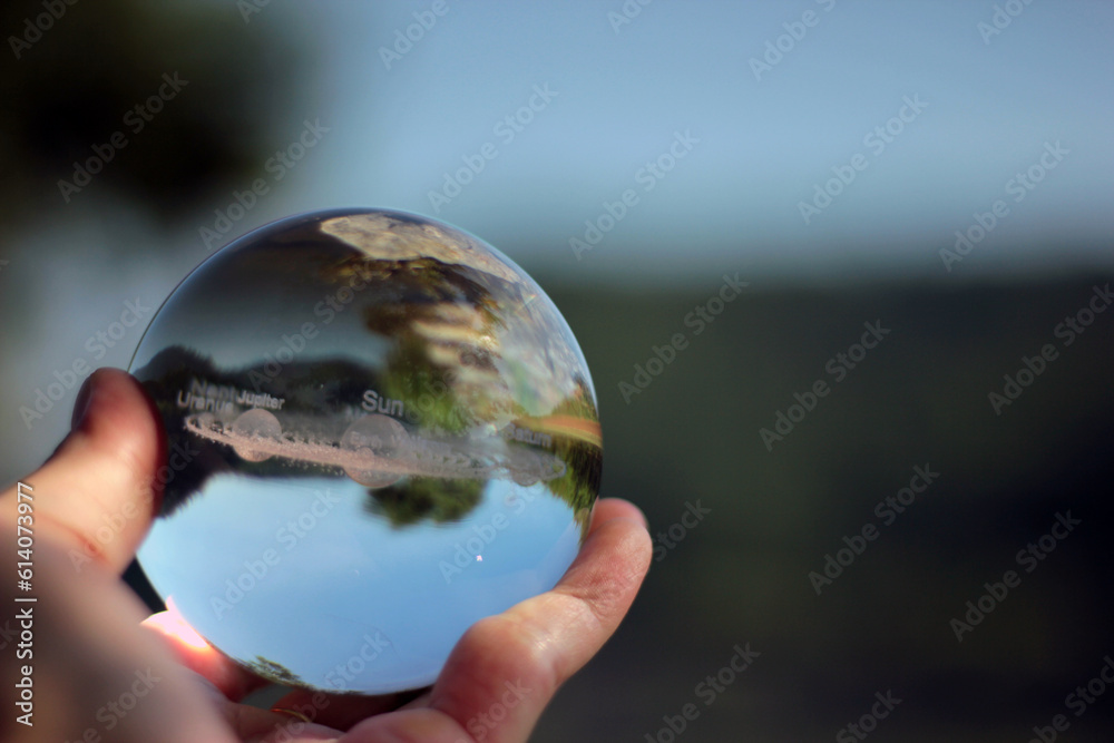 Foto de Nature photography of crystal ball with solar system in it ...