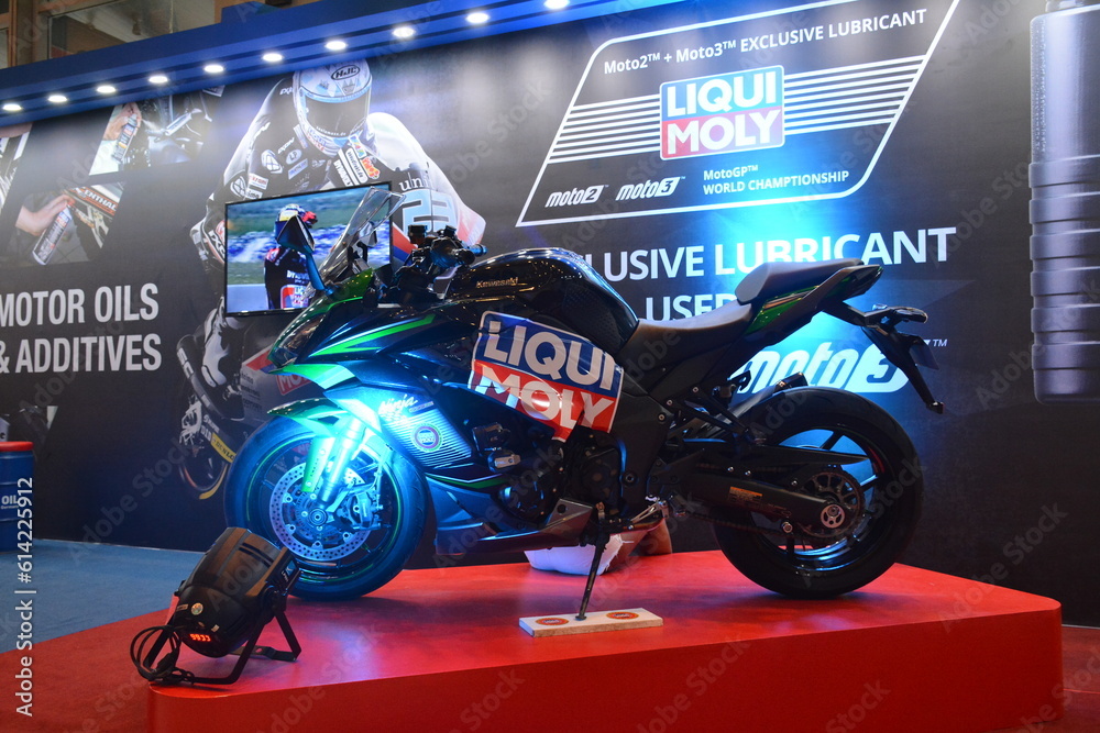 Kawasaki ninja 1000 sx at Inside racing bike festival in Pasay ...