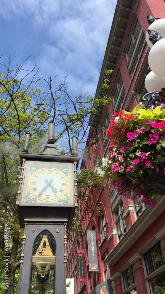 summer flowers clock tourist places in Downtown places must-see ...