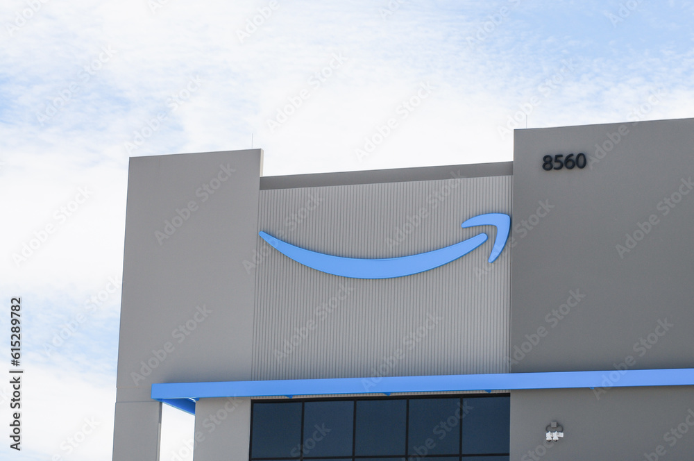 Exterior view of Amazon Fulfillment Center warehouse building ...
