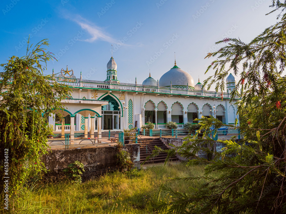Jamiul Azhar Mosque: A Symbol of Religious Harmony in Chau Doc city, An ...