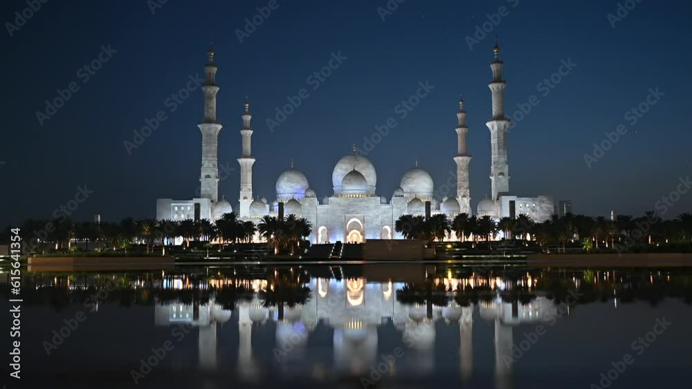The Sheikh Zayed Grand Mosque has 82 domes, 24-carat gold chandeliers ...