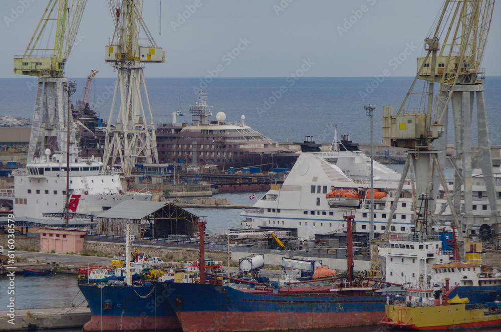 Italian shipbuilder dry dock ship building facilities in Palermo ...