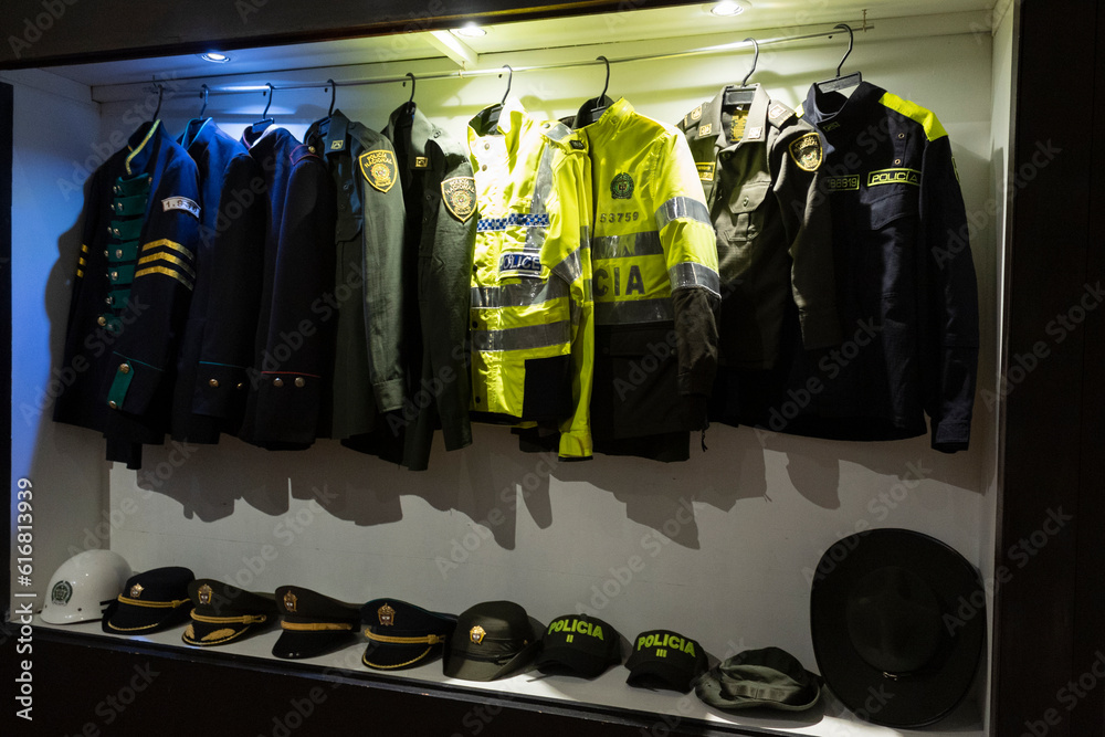 BOGOTA, COLOMBIA Historical timeline of colombian police uniforms and ...