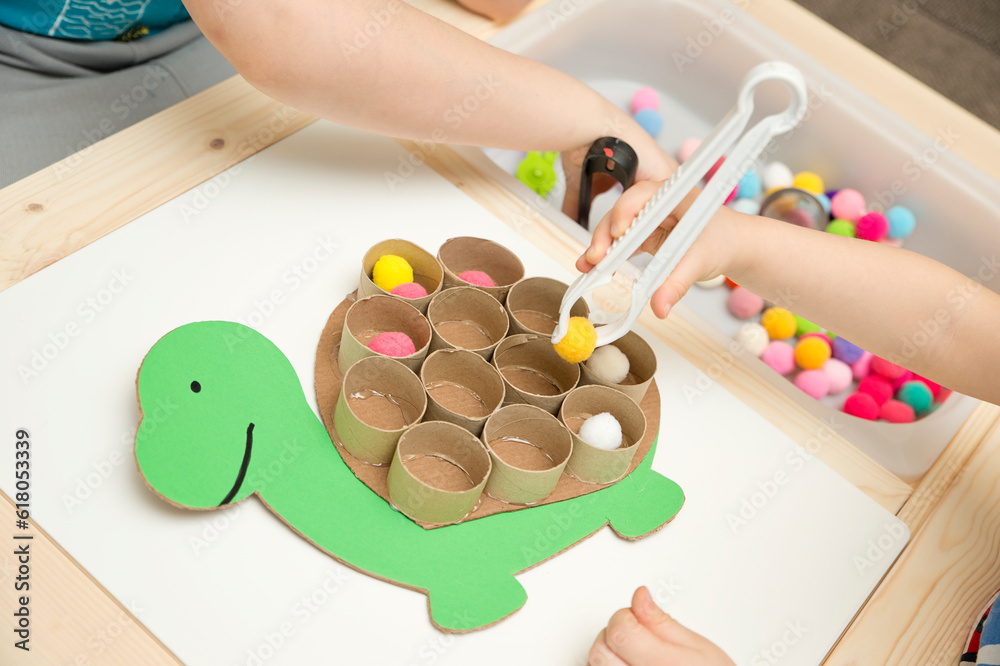Happy turtle. Sorting game for toddlers. Fill cells with pompoms. Early ...