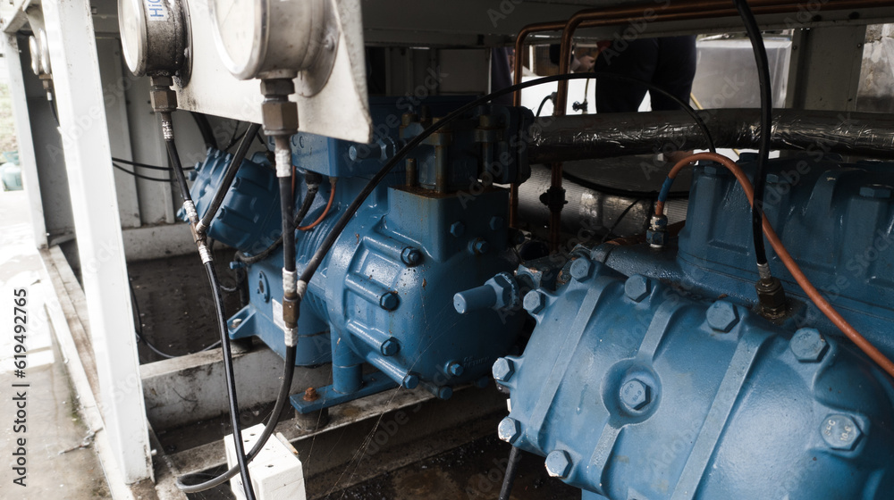 Instalation of compressor chiller unit and refrigerant system ,with ...
