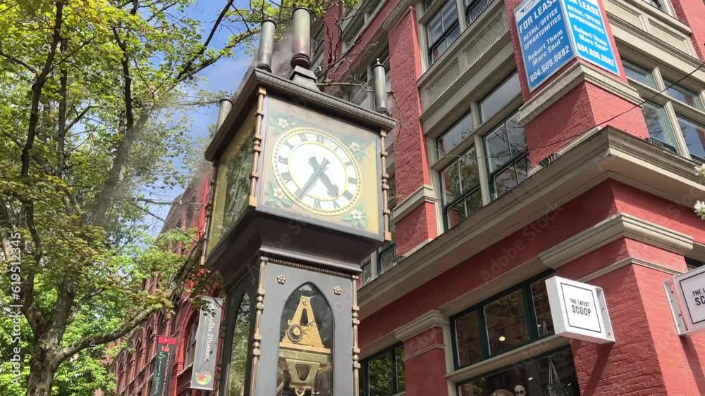 summer flowers clock tourist places in Downtown places must-see ...