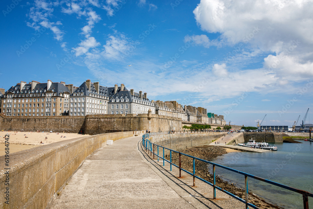 St Malo, France. View over the walled city Saint-Malo medieval pirate ...