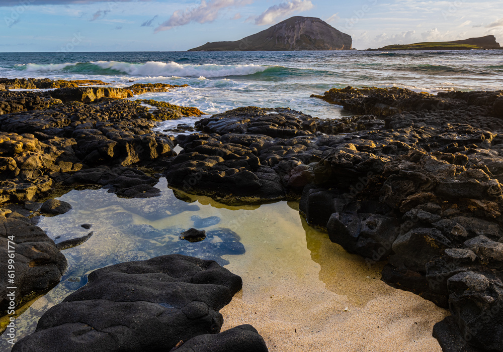 Tide Pools and The Volcanic Shoreline of Makapu'u Beach With Manana ...