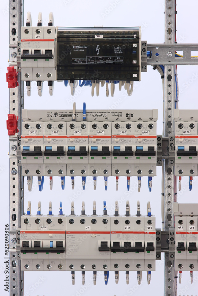 Foto de ABB electric circuit breakers against overload and short ...