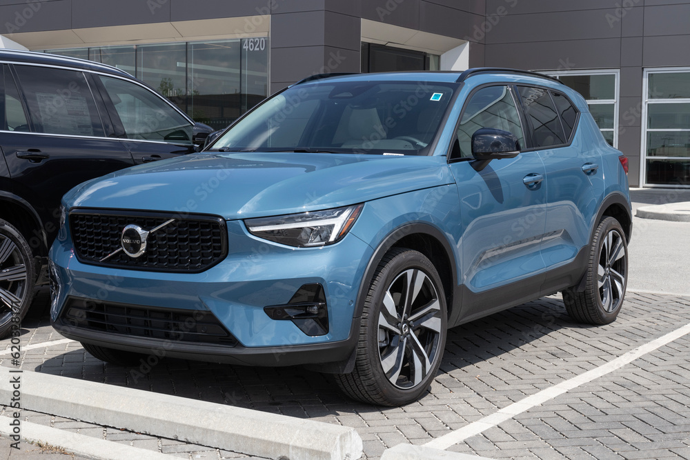 Volvo XC40 display at a dealership. Volvo offers the XC40 in Core, Plus ...