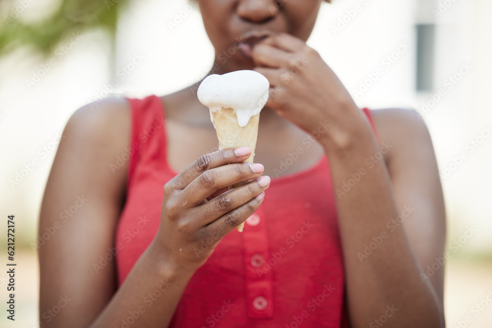 Foto de Hands, woman and ice cream cone for dessert, cool snack and ...