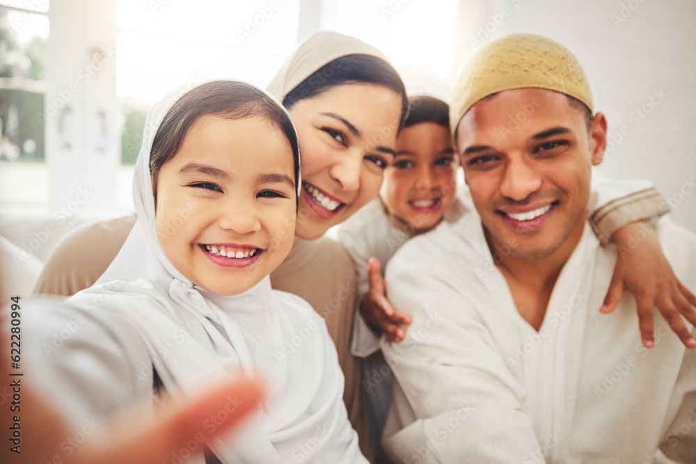 Selfie, Islam and happy family in living room for Eid with mom, dad and ...