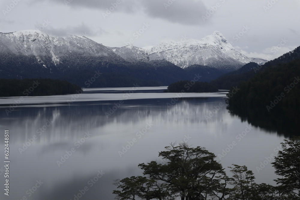 paisajes hermosos : montañas,lagos,bosques,naturalez e animales Stock ...