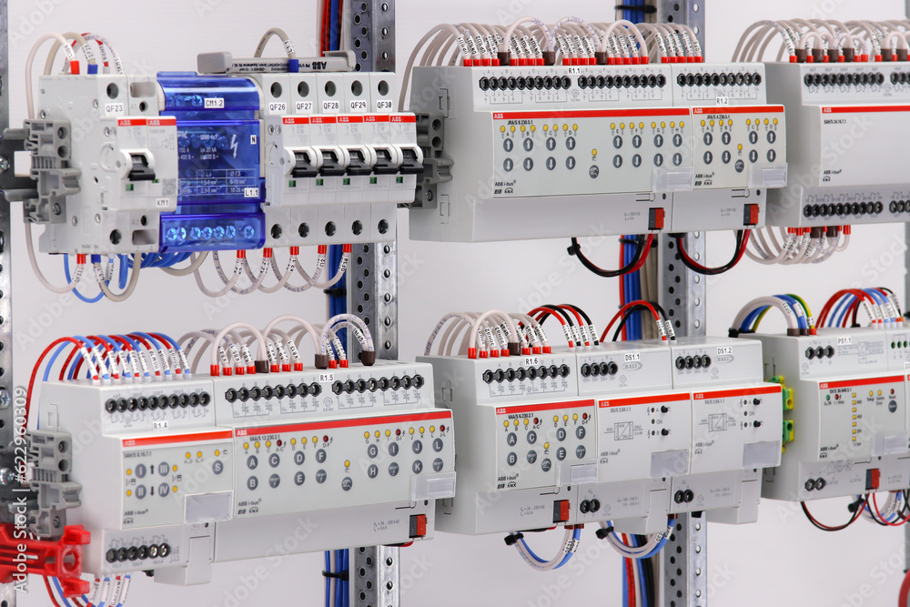 Foto de Electric automation switchboard for managing groups of loads in ...