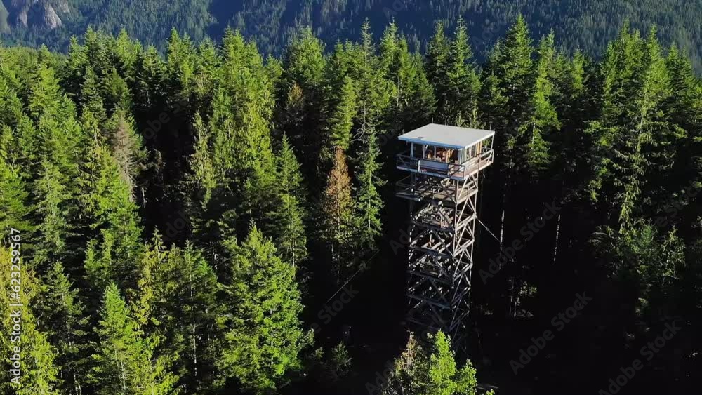 Heybrook Fire Ranger Lookout Tower On Top Of Mountain. Aerial Stock ビデオ ...