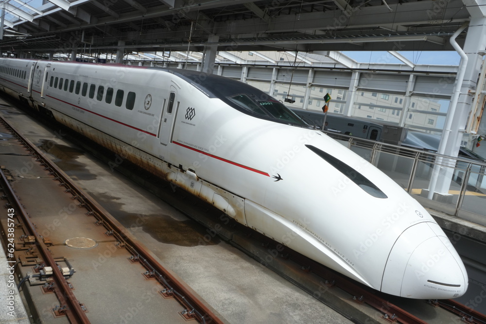 JR Kyushu, Shinkansen 800, Bullet Train, Tsubame in Japan - 日本 JR九州 九州 ...
