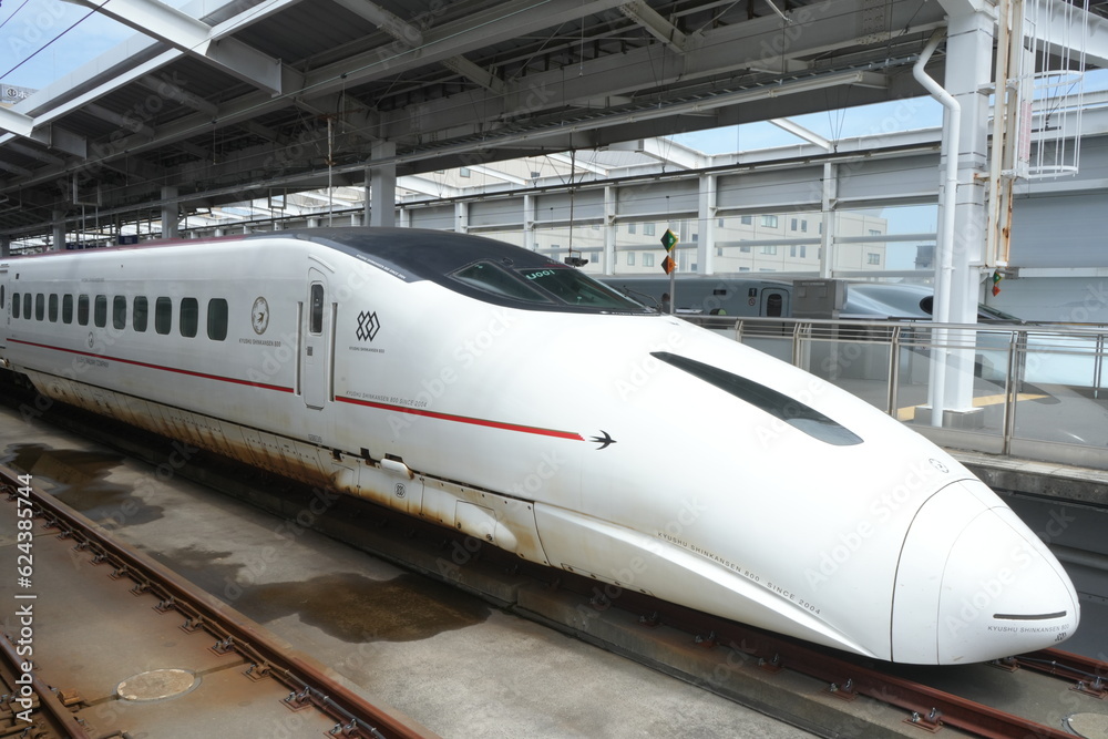 JR Kyushu, Shinkansen 800, Bullet Train, Tsubame in Japan - 日本 JR九州 九州 ...