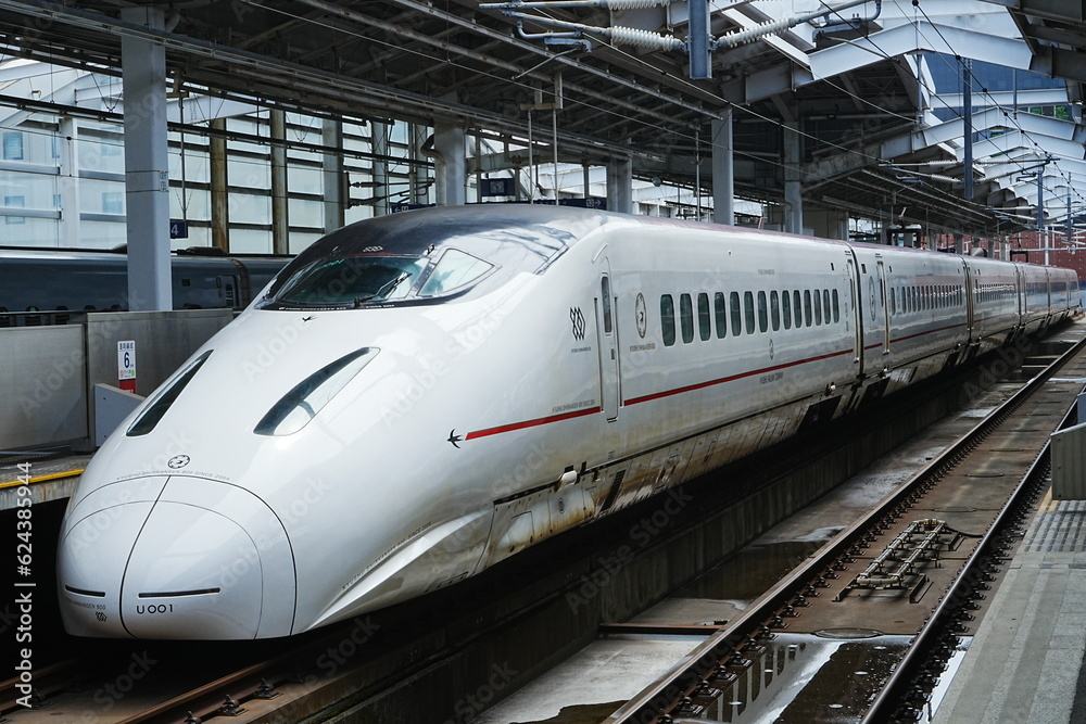 JR Kyushu, Shinkansen 800, Bullet Train, Tsubame in Japan - 日本 JR九州 九州 ...
