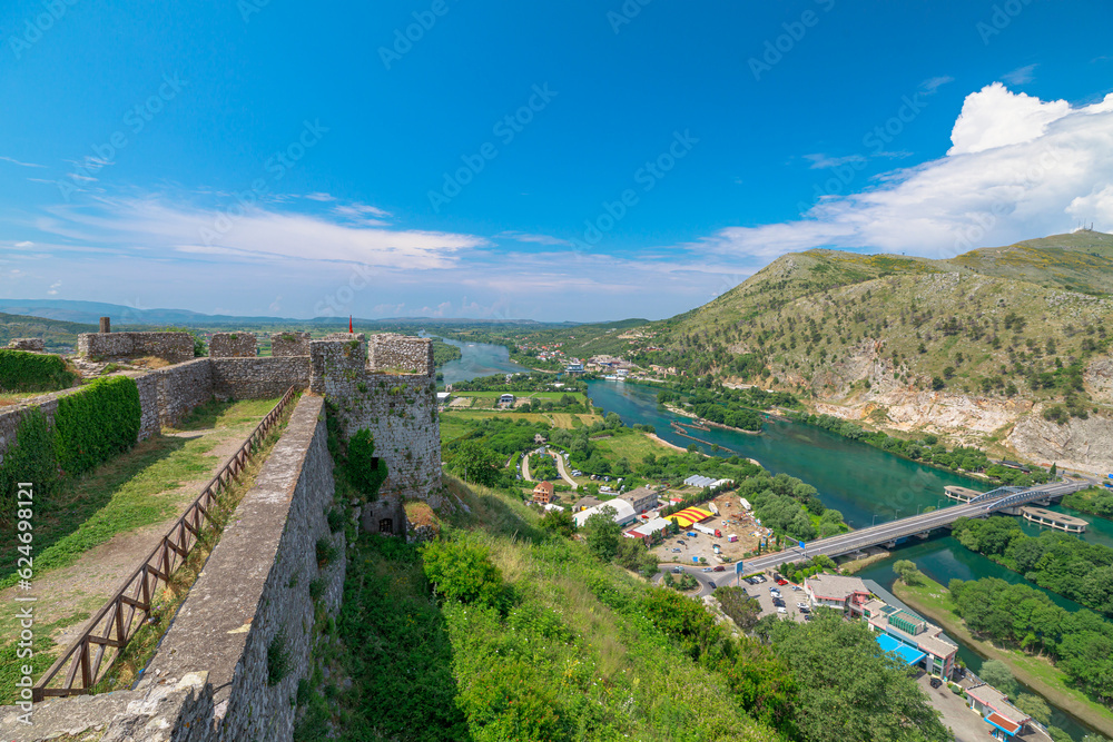 Rozafa Castle stunning views, and legends, Rozafa Castle remains a ...