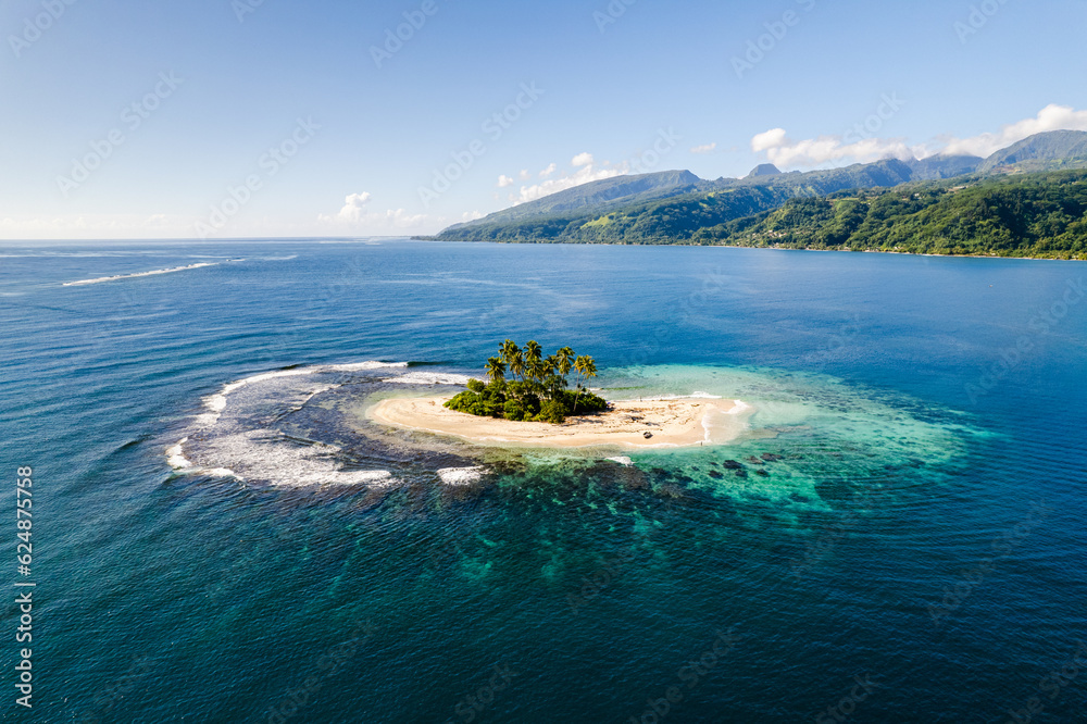 Isla desierta remota oceano pacifico polynesia francesa palmeras ...