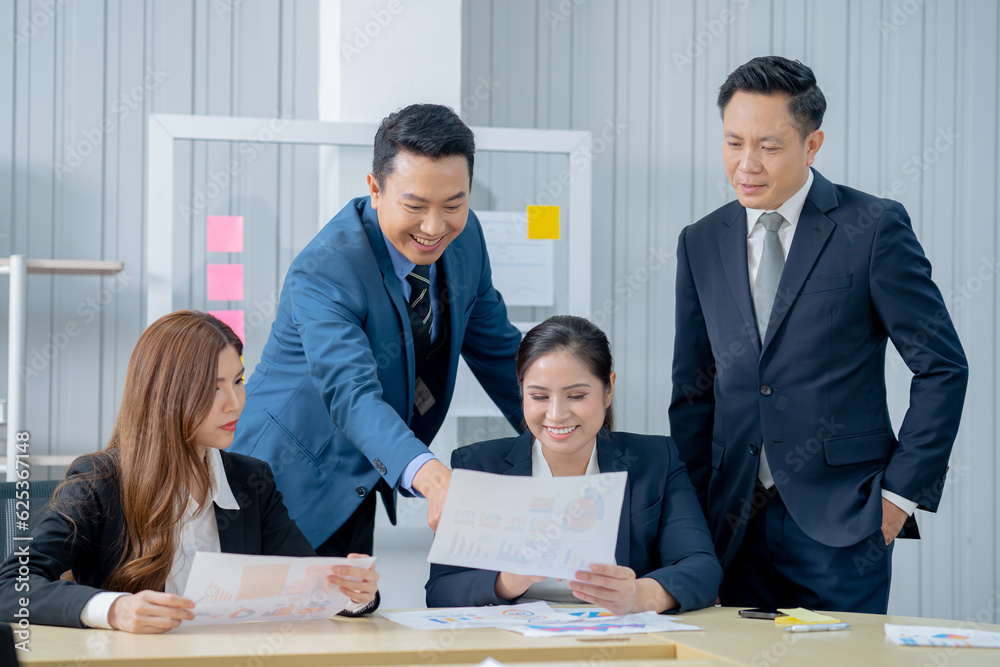 Office Conference Business Meeting Presentation: asian Business people ...