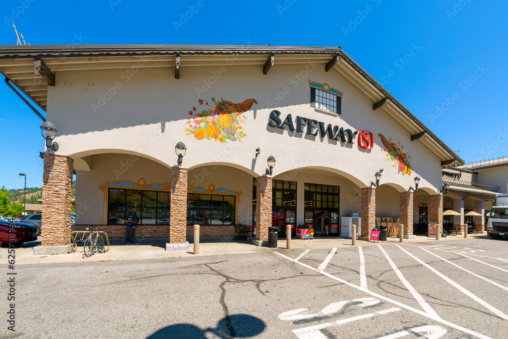 Foto de General view of the Bavarian inspired Safeway Supermarket at ...