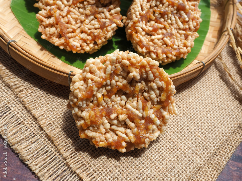 Khao Tan - Thai sweet snack of rice crackers made from rice and melting ...