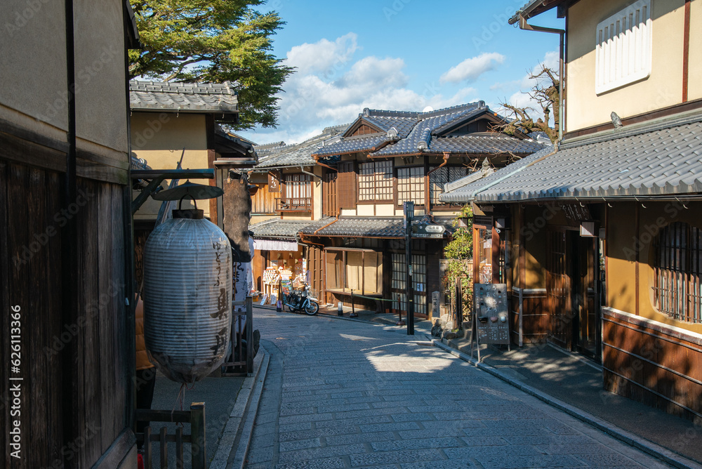 Higashiyama, The district was built to accommodate the needs of ...