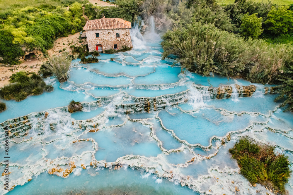 Toscane Italy, natural spa with waterfalls and hot springs at Saturnia ...