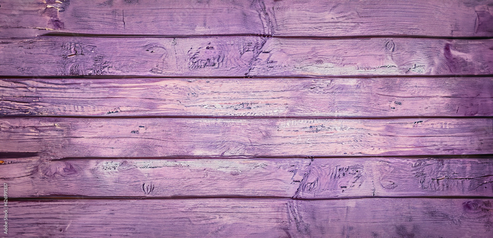 superficie in legno rustico invecchiato e scrostato color lilla, vista ...