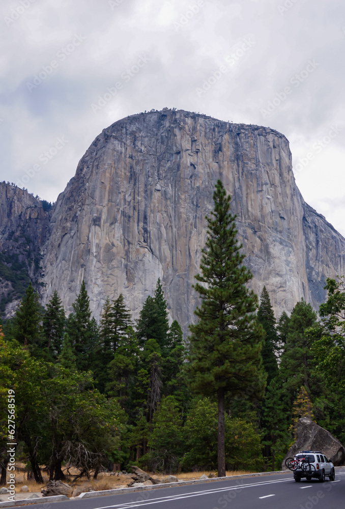 Great vistas of massive granite monoliths El Capitan seen from Yosemite ...