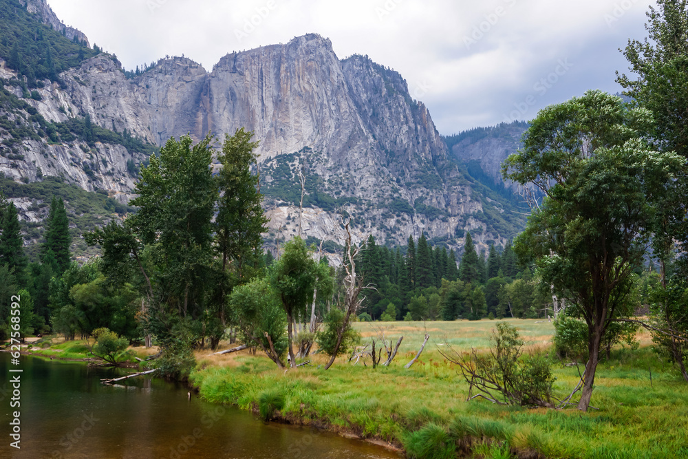 Great vistas of massive granite monoliths El Capitan seen from Yosemite ...
