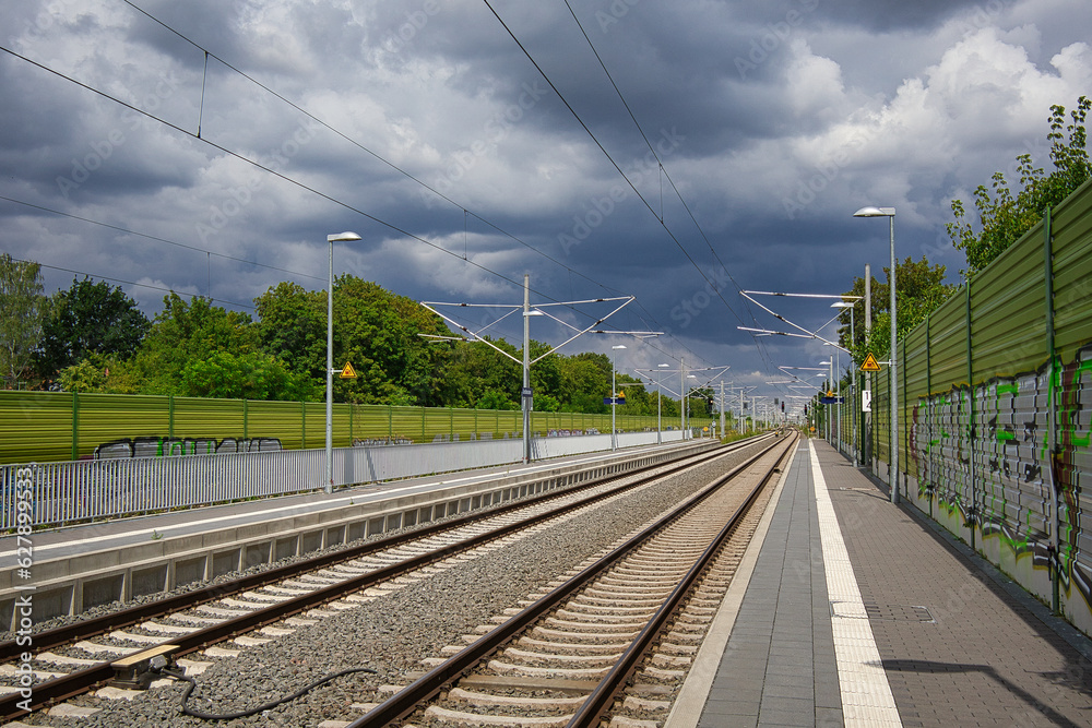 S-Bahn, S Bahnhof Großdeuben, Bahnsteig und Gleis, Markkleeberg bei ...