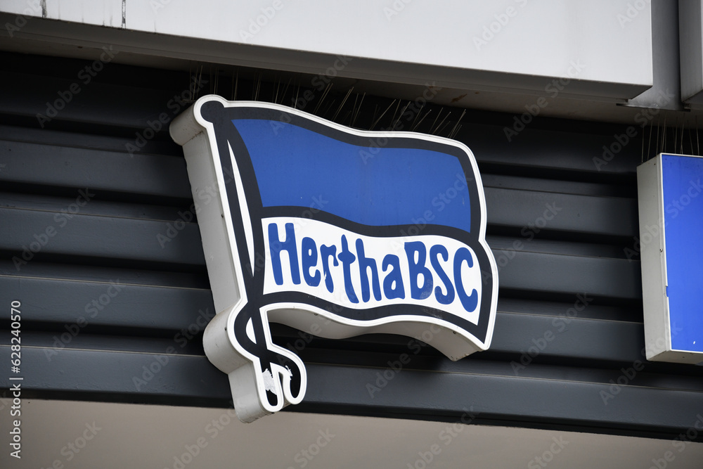 Foto de Berlin, Germany - June 6, 2023: Logo of Hertha BSC in Berlin ...