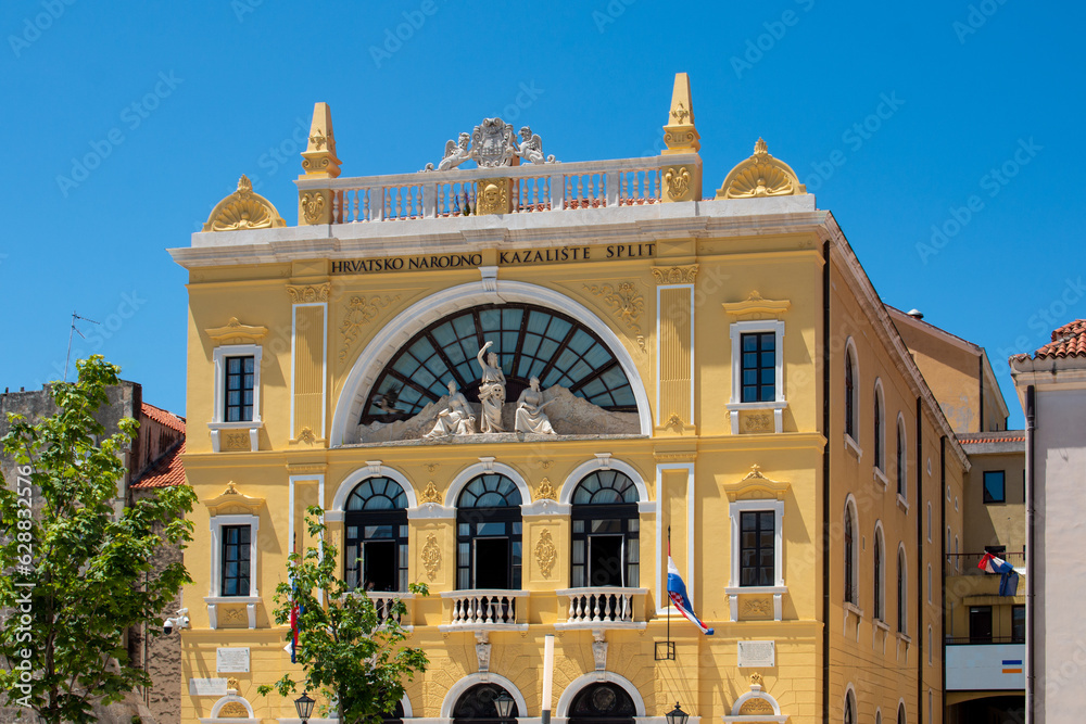 Croatian National Theater in Split (Hrvatsko narodno kazalište u Splitu ...