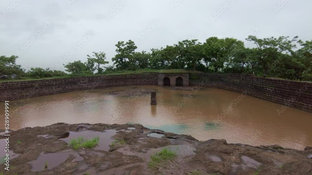 Video „27 July 2023, Junnar, Maharashtra, India. Shivneri Fort is a ...