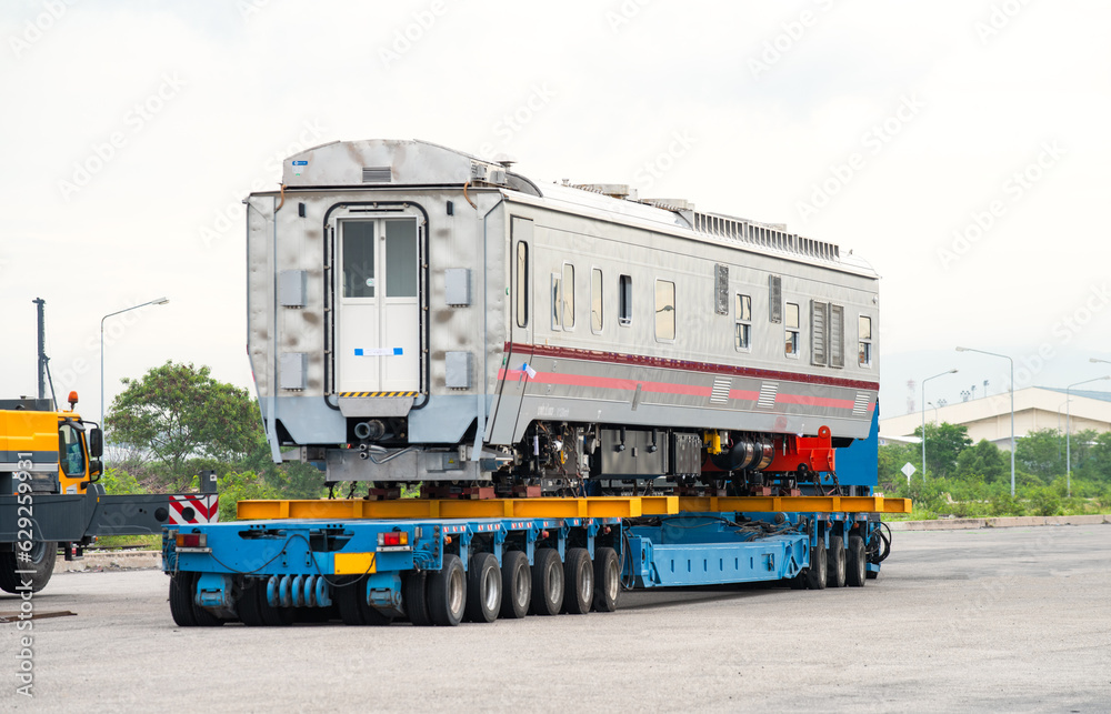 Foto de Unloading operation of project cargo Transport of Oversize ...
