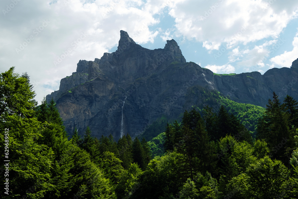 Cirque du Fer-a-Cheval tour with Bout du Monde, the most grand alpine ...
