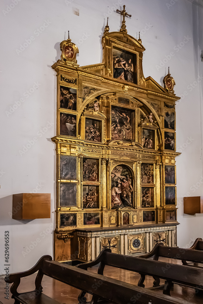 Interior of Church of the Annunciation - Seville Catholic temple (1565 ...