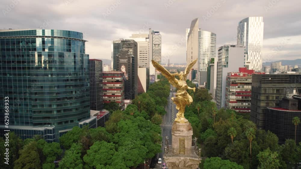 The Angel of Independence, El Ángel, Mexico city, Mexico, drone shot ...