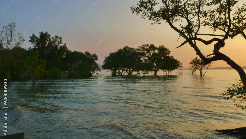 sweet sunset at Klong Mudong. .Beautiful The glare of the sun shone ...