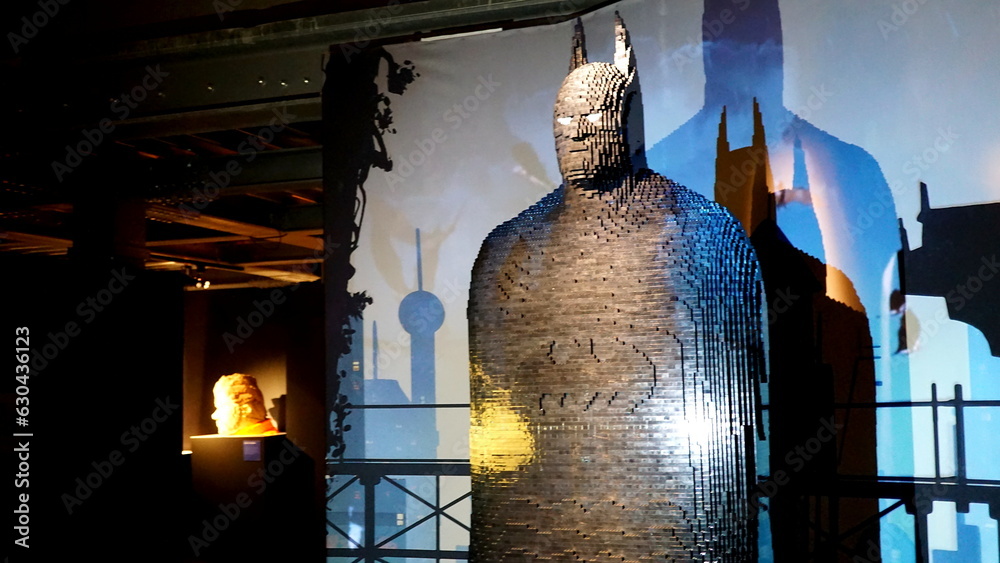 THE BATMAN made with Lego bricks by Nathan Sawaya of The Art of the ...