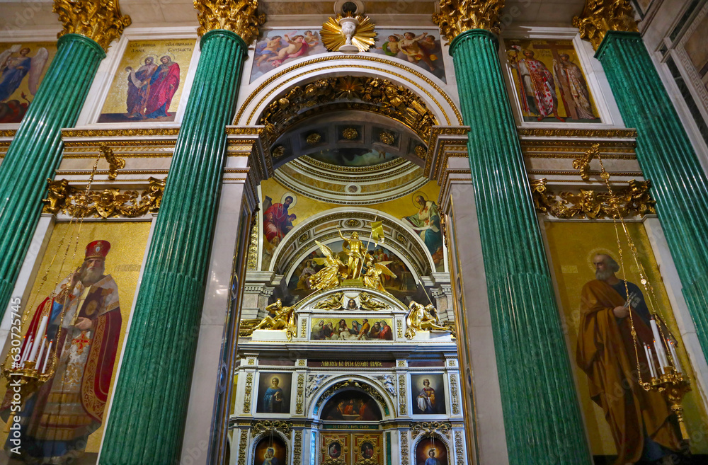 Interior with mosaic, fresco and arches of Russian orthodox church ...