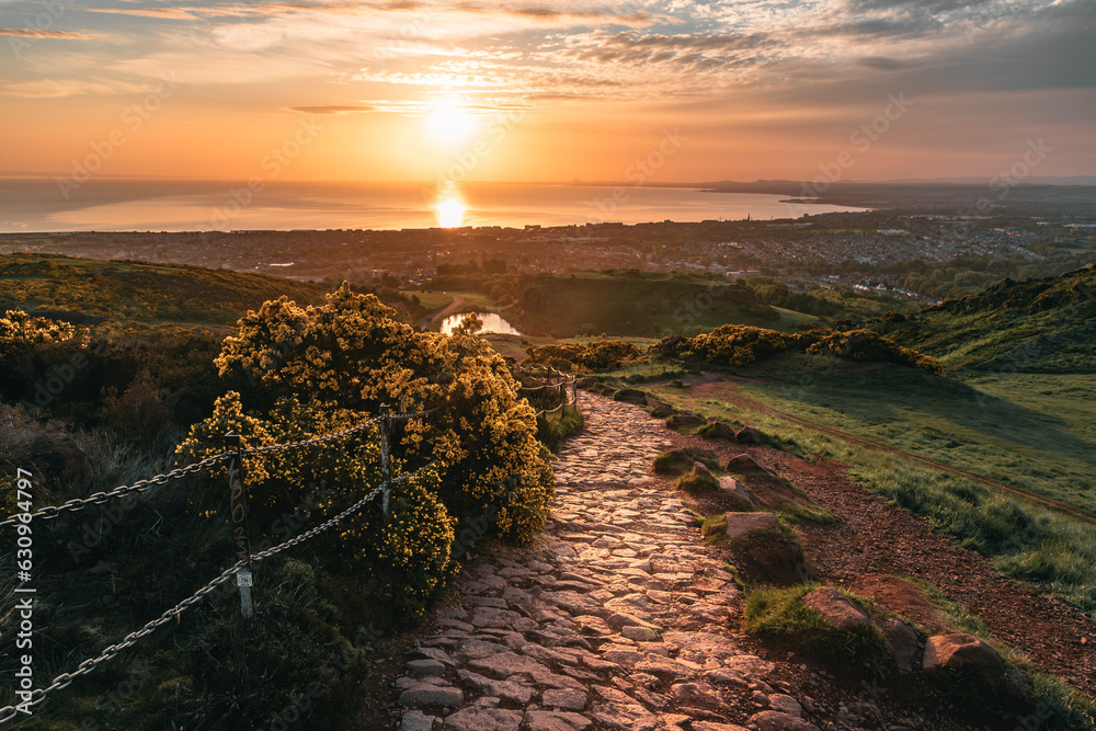 The sunrise view of the walking trails to the Arthur's Seat in the ...