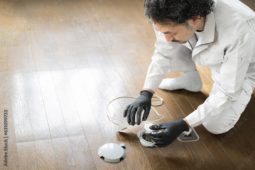 Electricians who work with power distribution and wiring Electricians ...