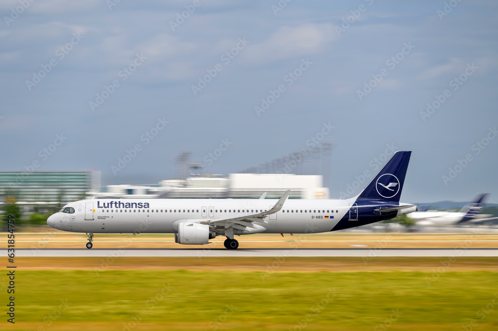Lufthansa Airbus A321-271NX with the aircraft registration D-AIEG is ...